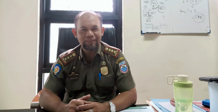 Tertibkan PKL, Satpol PP Cimahi Tempuh Jalur Persuasif - cakrawalamedia ... Tertibkan PKL, Satpol PP Cimahi Tempuh Jalur Persuasif - cakrawalamedia ...